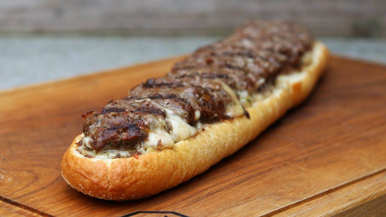 Gegrild Stokbrood met Gehakt - BBQ Recepten - BBQ Junkie