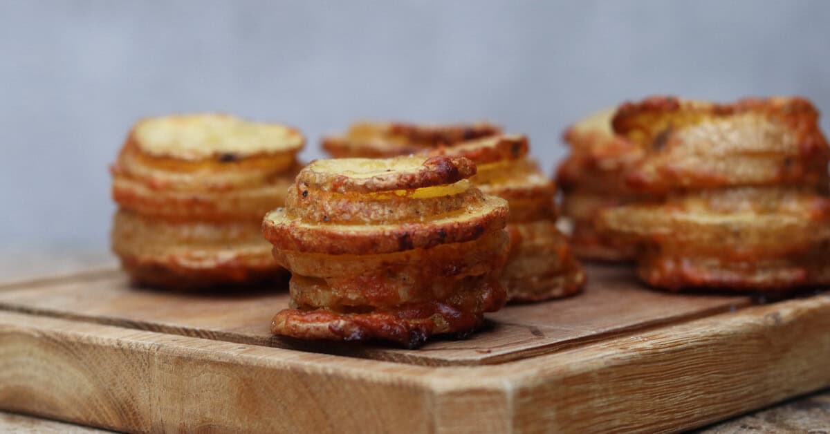 Cheesy Potato Stacks - BBQ Recepten - BBQ Junkie
